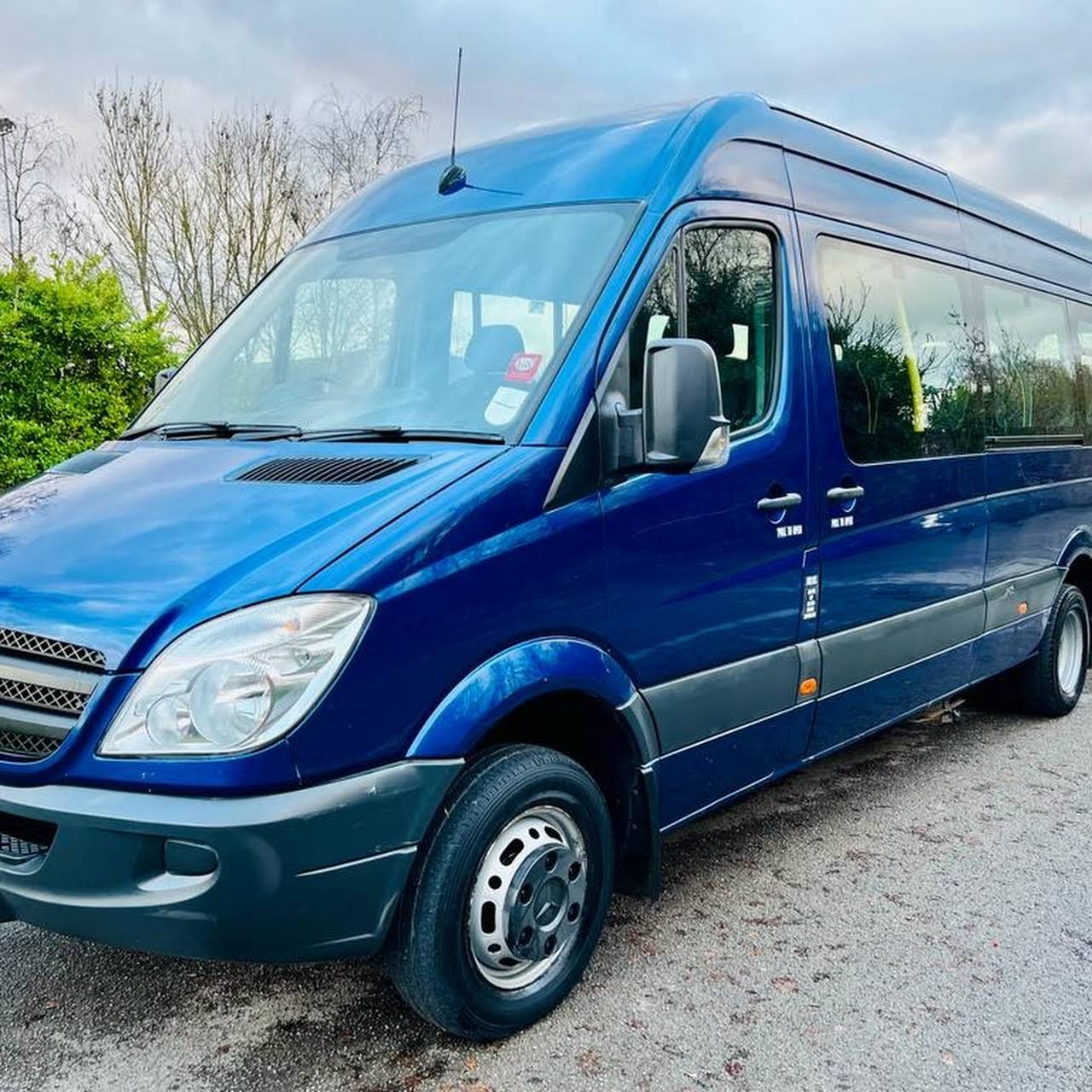 Zoom Vans – We Buy and Sell Used Commercial Used Cars